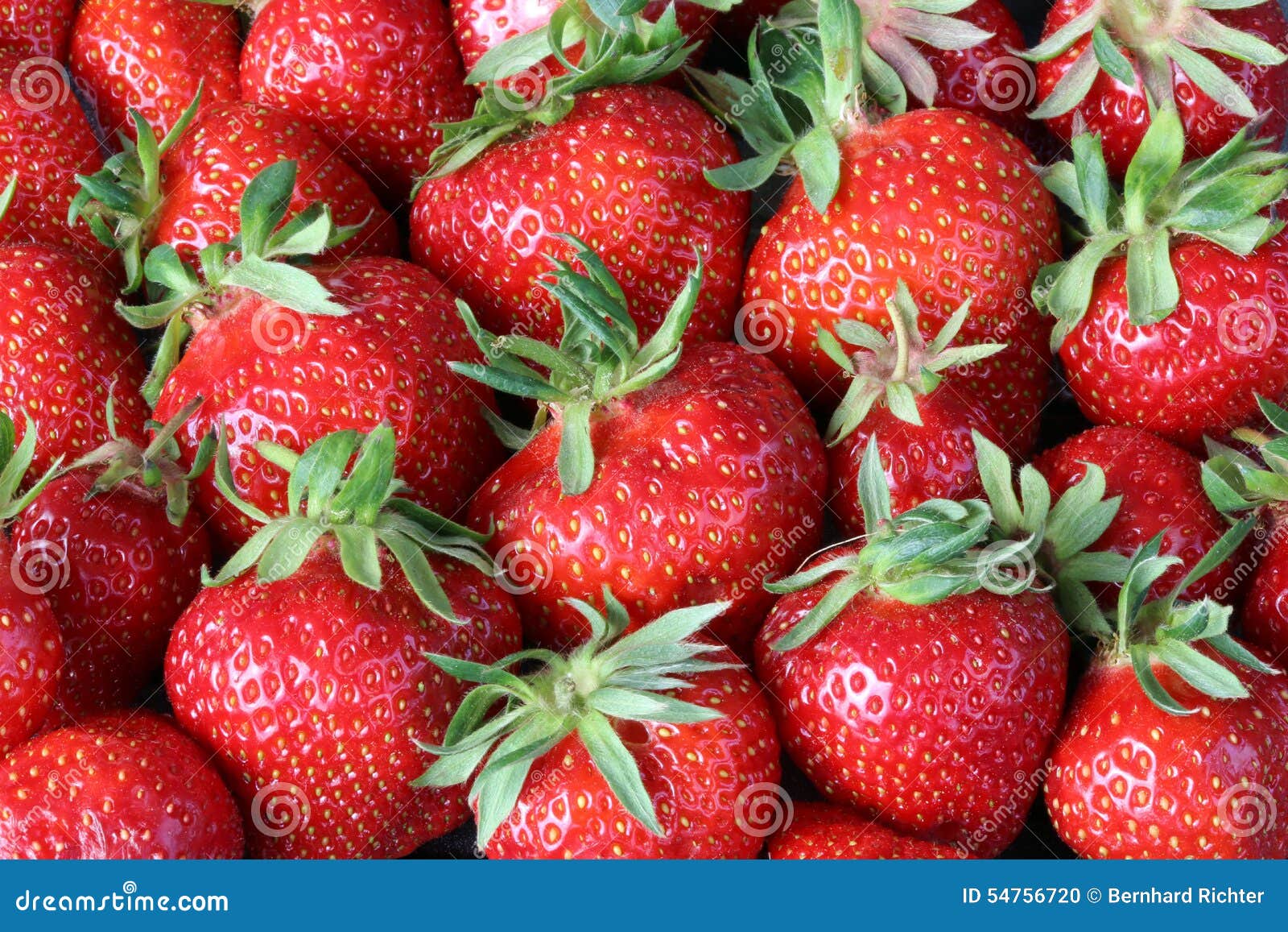 Aardbei stock foto. Image of overvloed, nave, gezond - 54756720