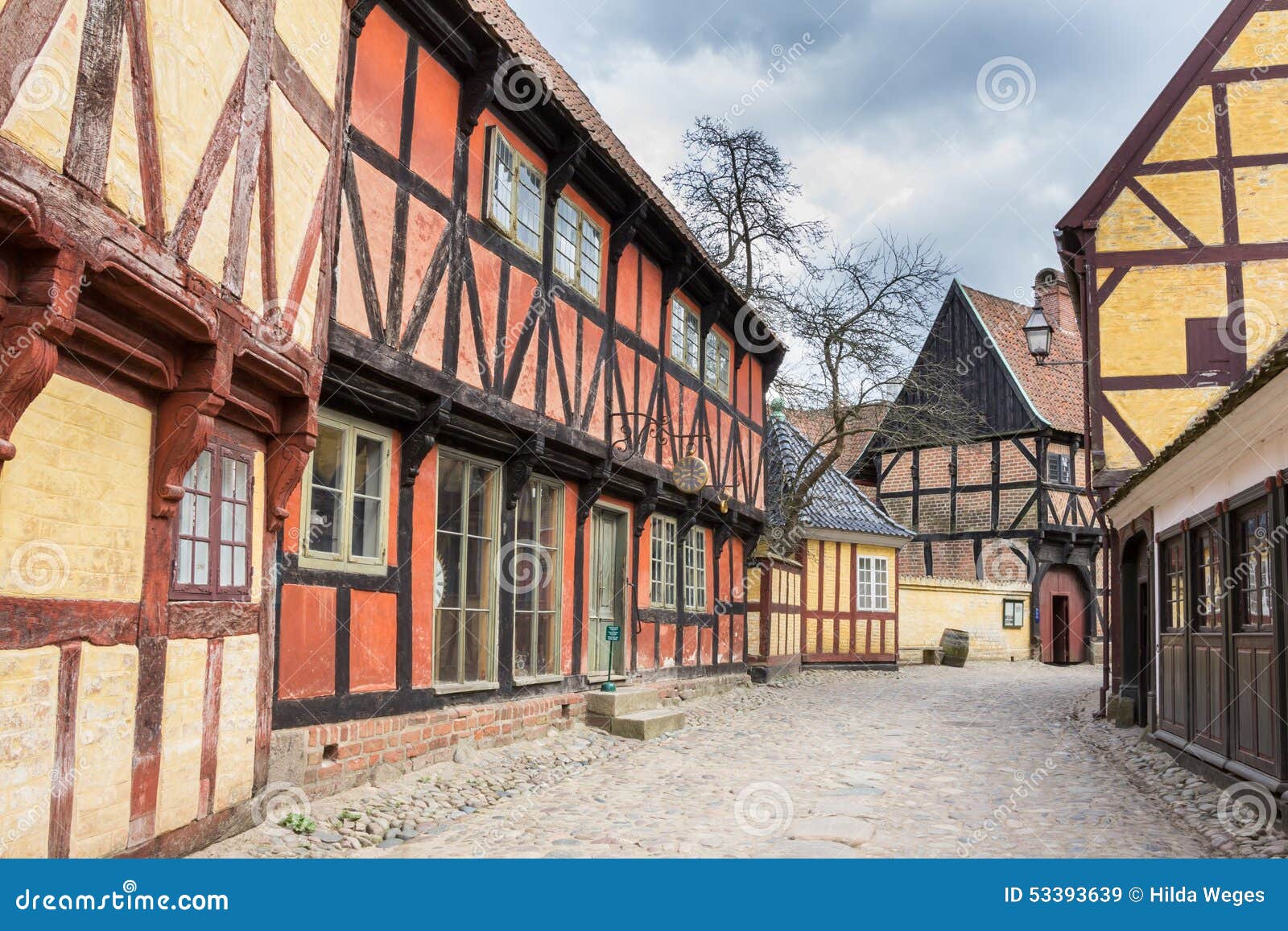 AARHUS, DANIMARCA - 12 APRILE 2015: Case Medievali a Aarhus Immagine ...