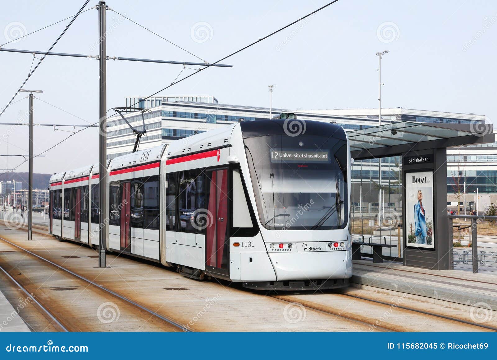 Aarhus Letbane an Einer Station Redaktionelles Bild - Bild von fluggast ...