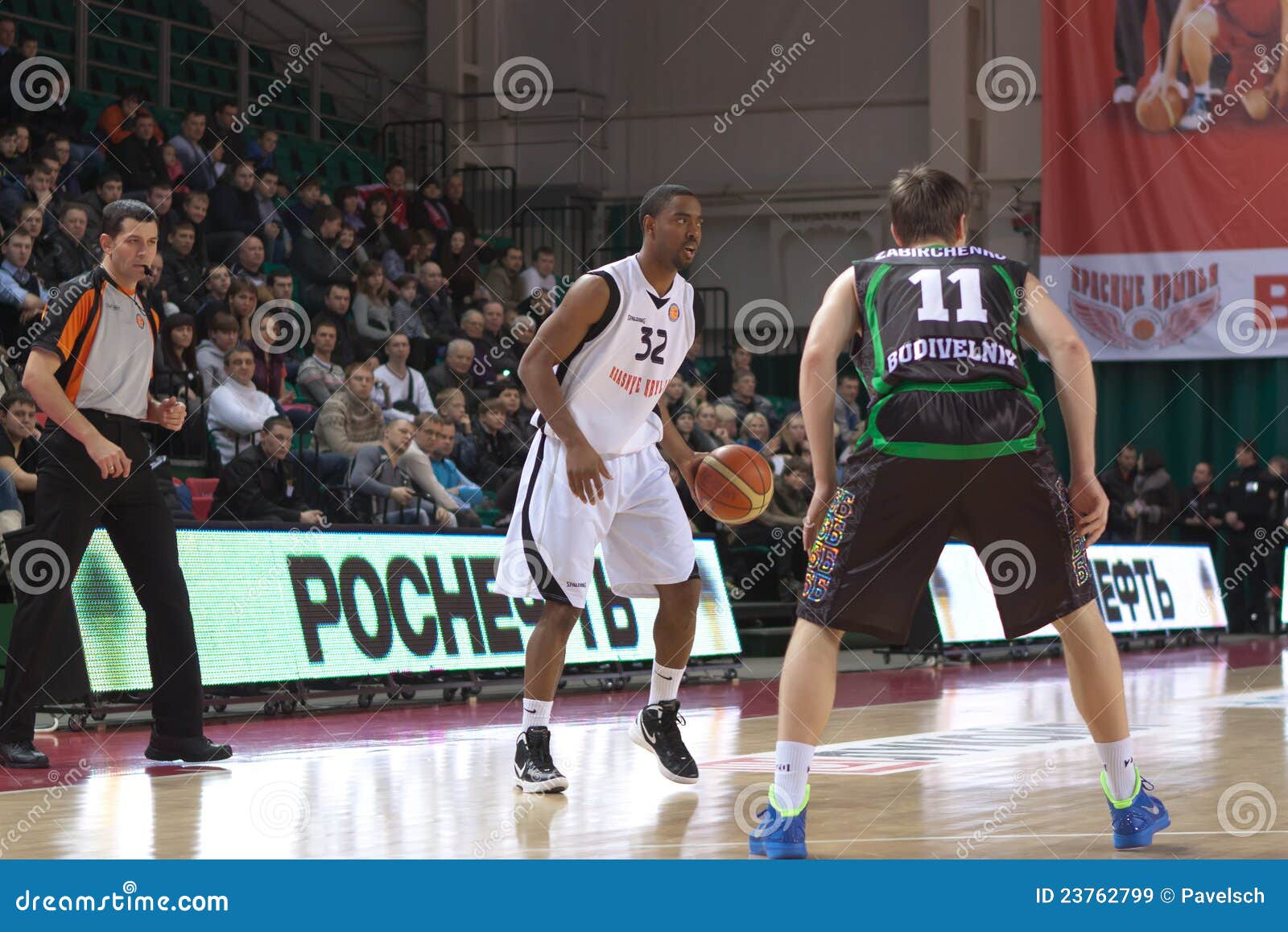 Aaron Marquez Miles editorial stock image. Image of basketball - 23762799