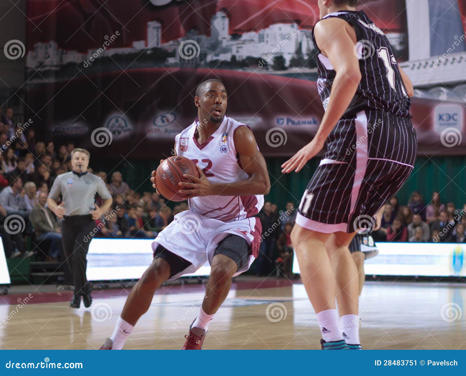 Aaron Marquez Miles editorial photo. Image of team, rival - 28483751