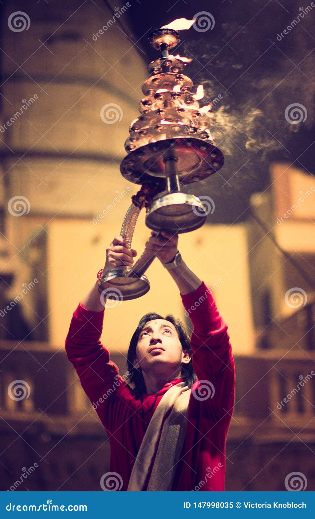 Aarti in Varanasi editorial image. Image of asia, candles - 147998035