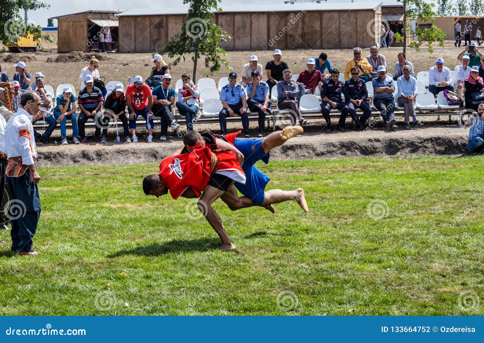 Aba Die is Het Traditionele Turkse Worstelen Worstelen Redactionele ...