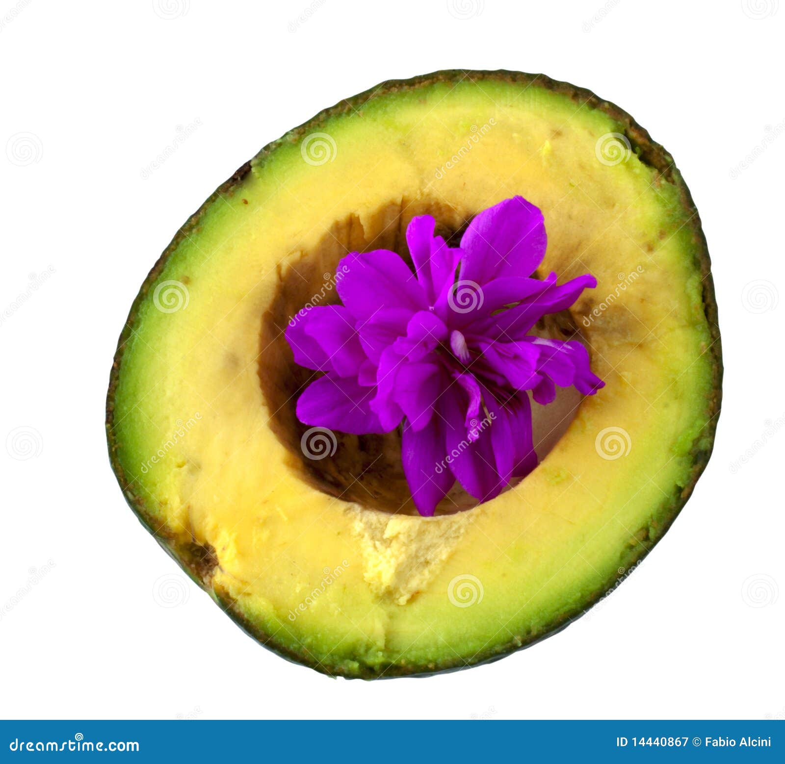 Abacate e flor roxa imagem de stock. Imagem de meio, salada - 14440867