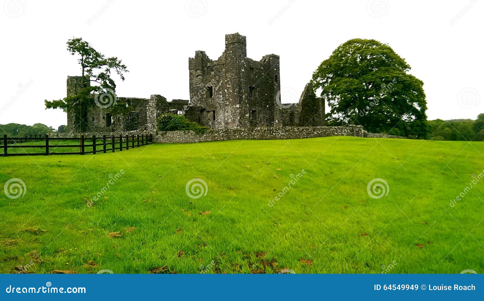 Abadía de Bective, Irlanda imagen de archivo. Imagen de condado - 64549949