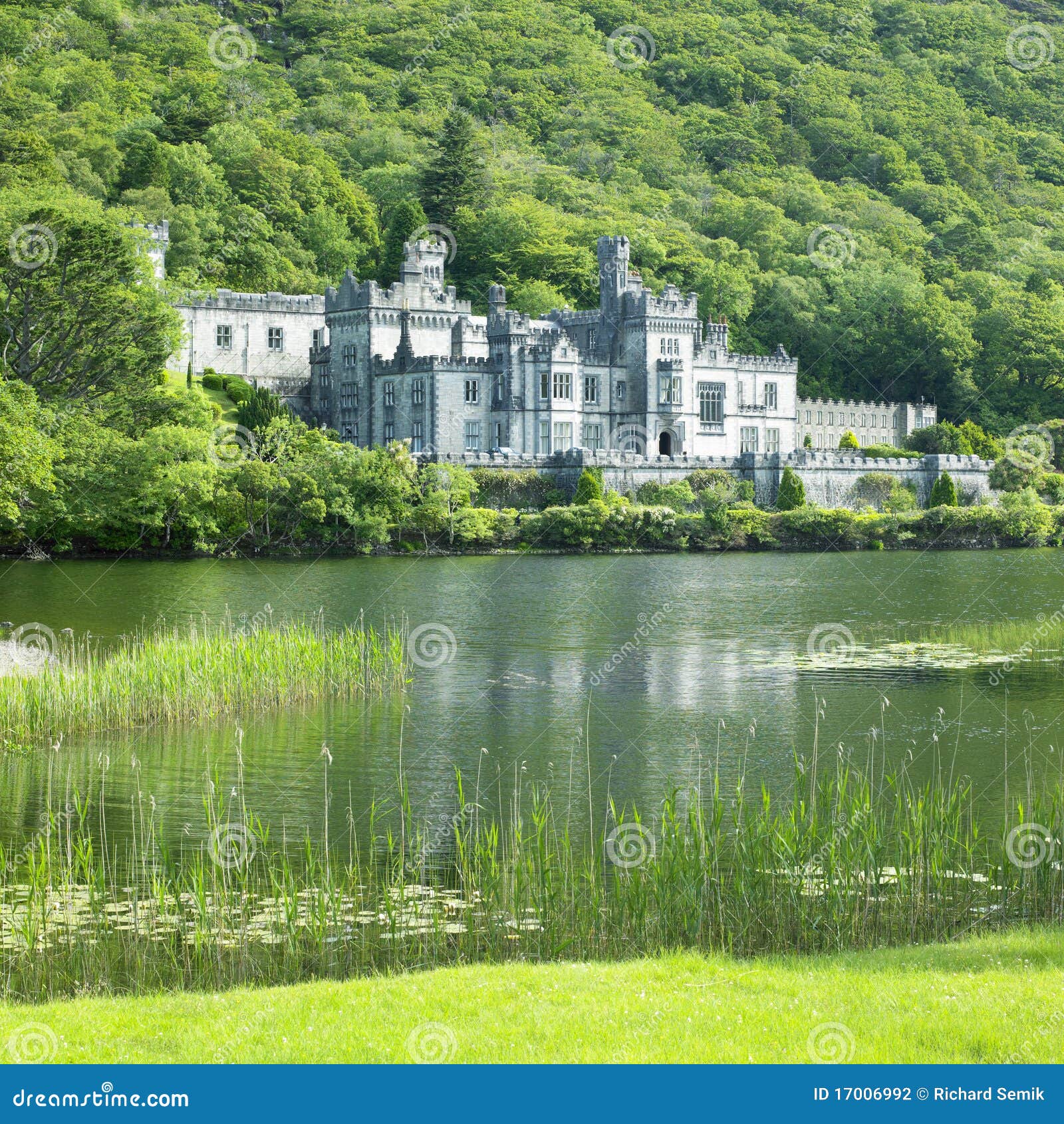 Abadía de Kylemore fotografía editorial. Imagen de exterior - 17006992