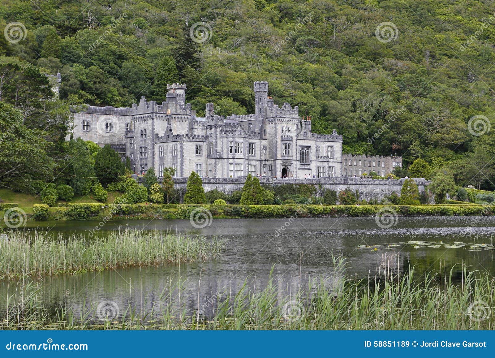Abadía De Kylemore En Connemara, Irlanda Imagen de archivo editorial ...