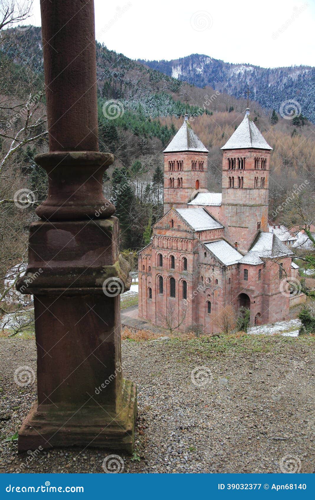 Abadía de Murbach, Alsacia imagen de archivo. Imagen de benedictino ...