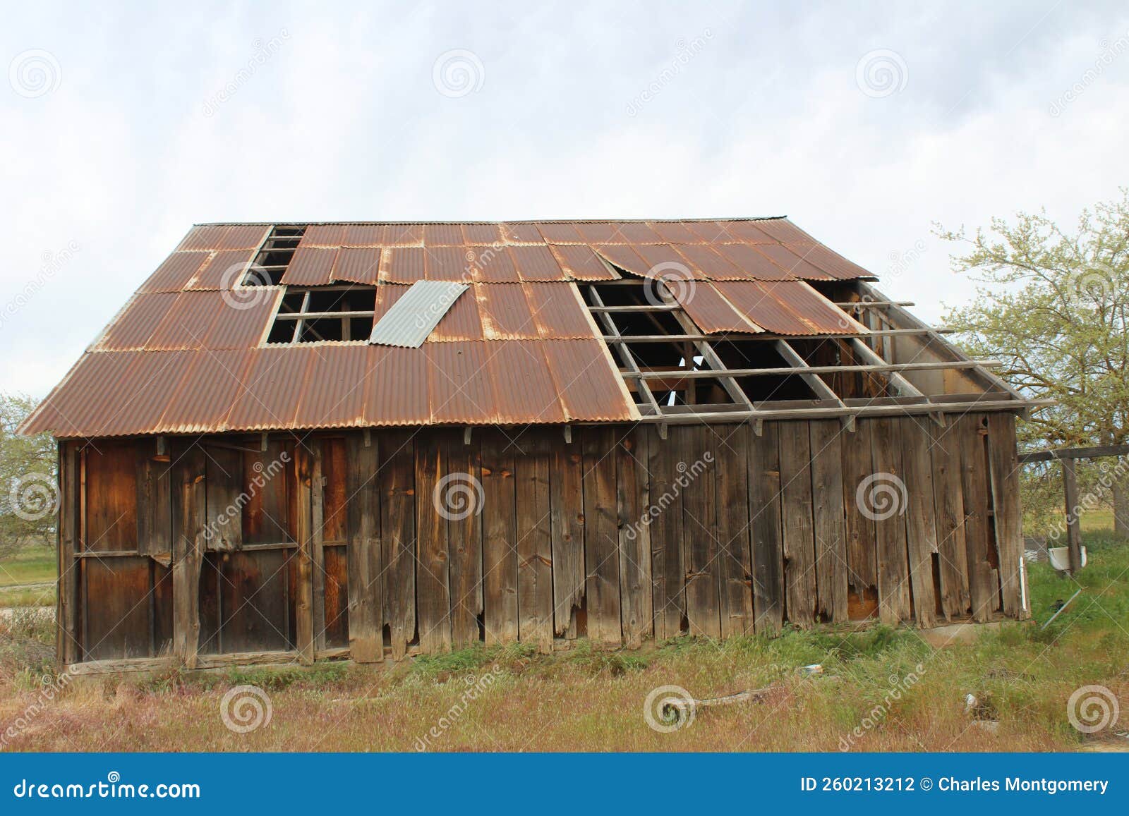 Abandoned Barn stock photo. Image of travel, building - 260213212