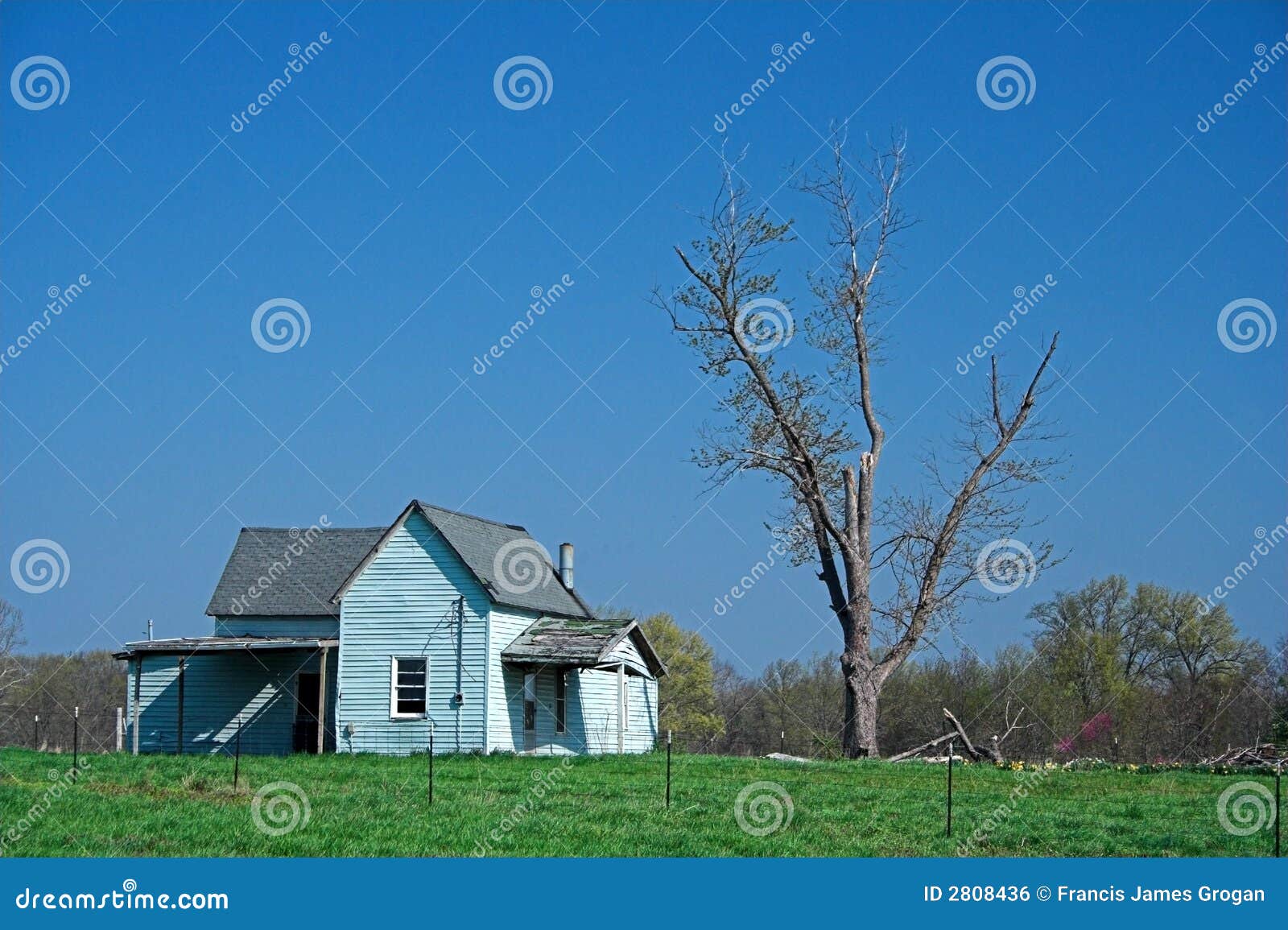 Abandoned blue farm house stock photo. Image of estate - 2808436