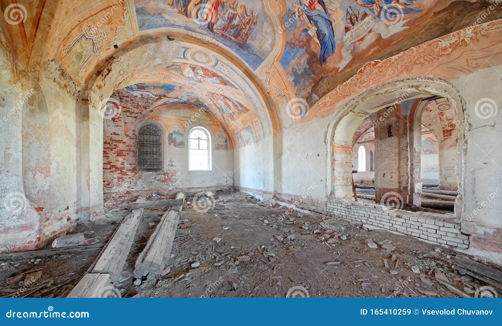 Abandoned Brick Church Inside Editorial Stock Image - Image of century ...