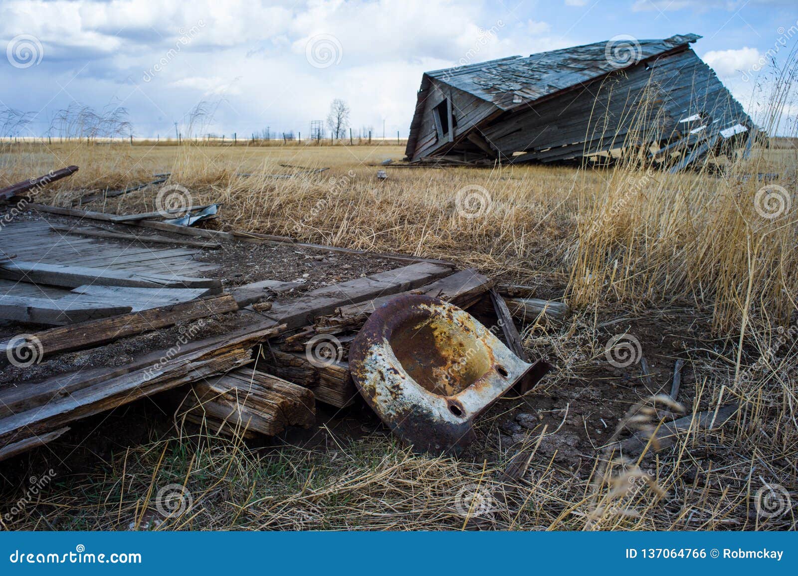 Abandoned and Broken Down Farm House in the Alberta Prairies Stock Photo - Image of homestead ...