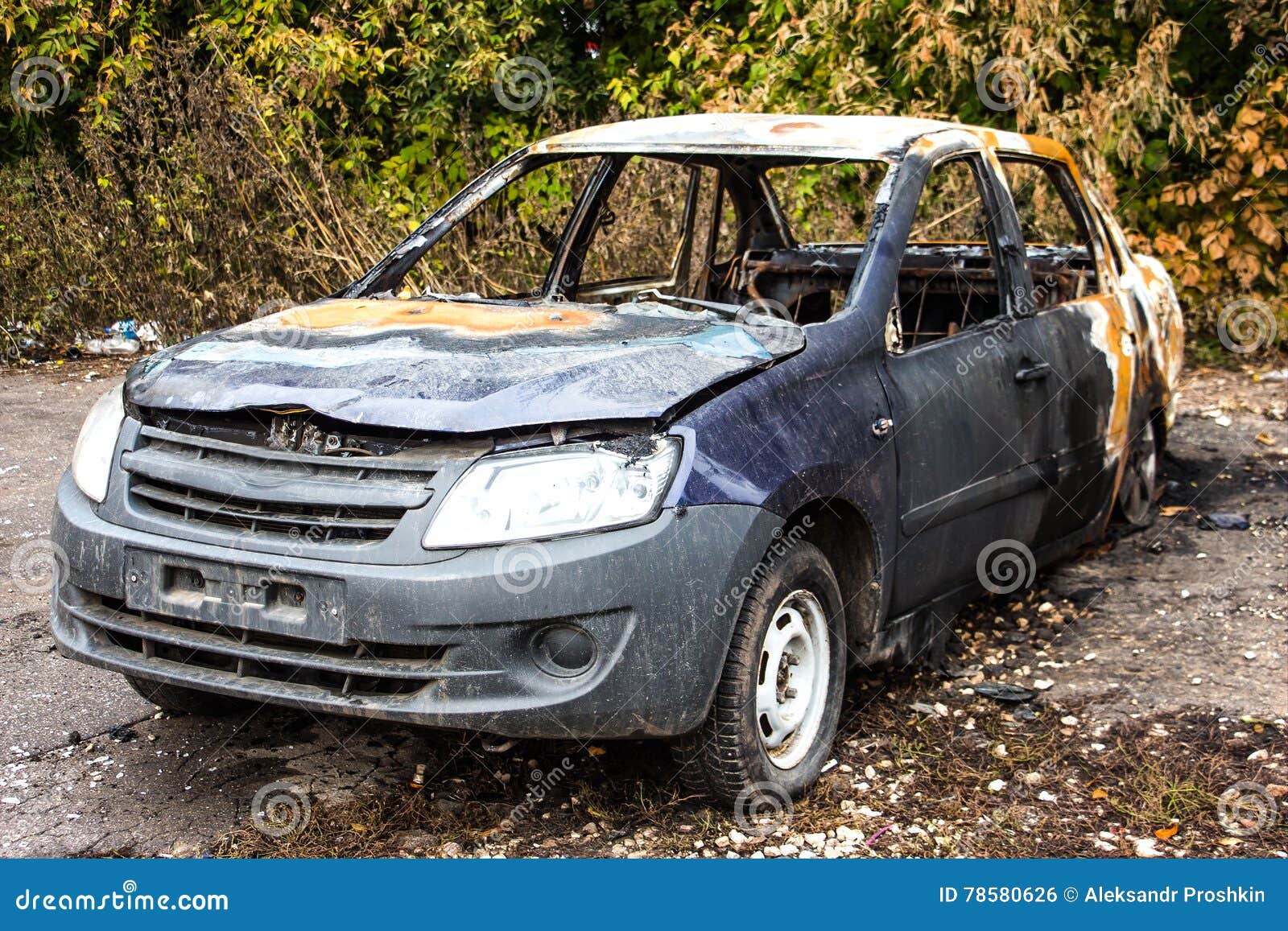 Abandoned Burnt Car stock photo. Image of chassis, broken - 78580626
