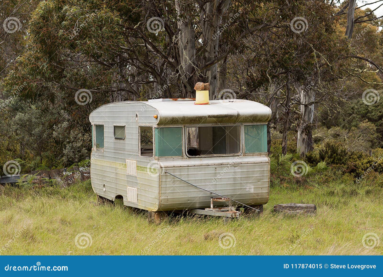 Abandoned Caravan Left in a Field Stock Image - Image of pasture ...