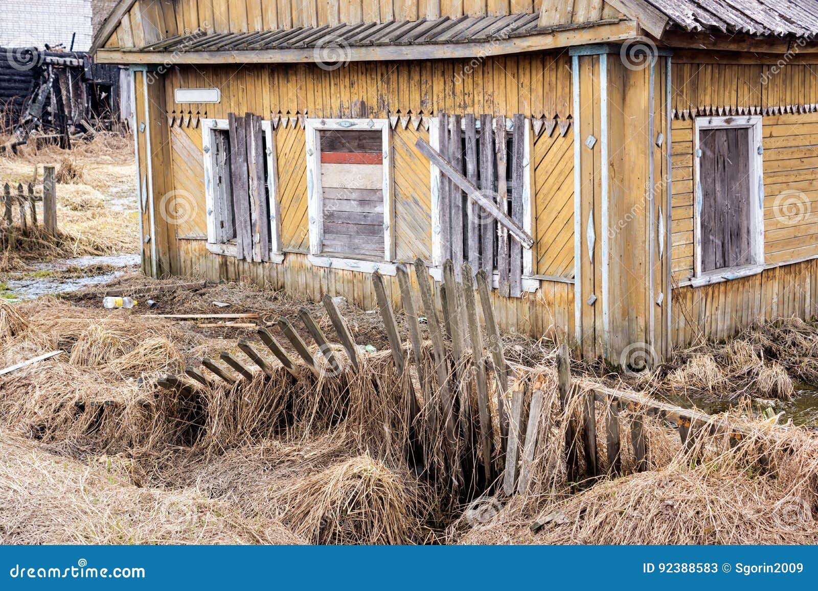Abandoned Collapsing Wooden House Stock Image - Image of rustic ...