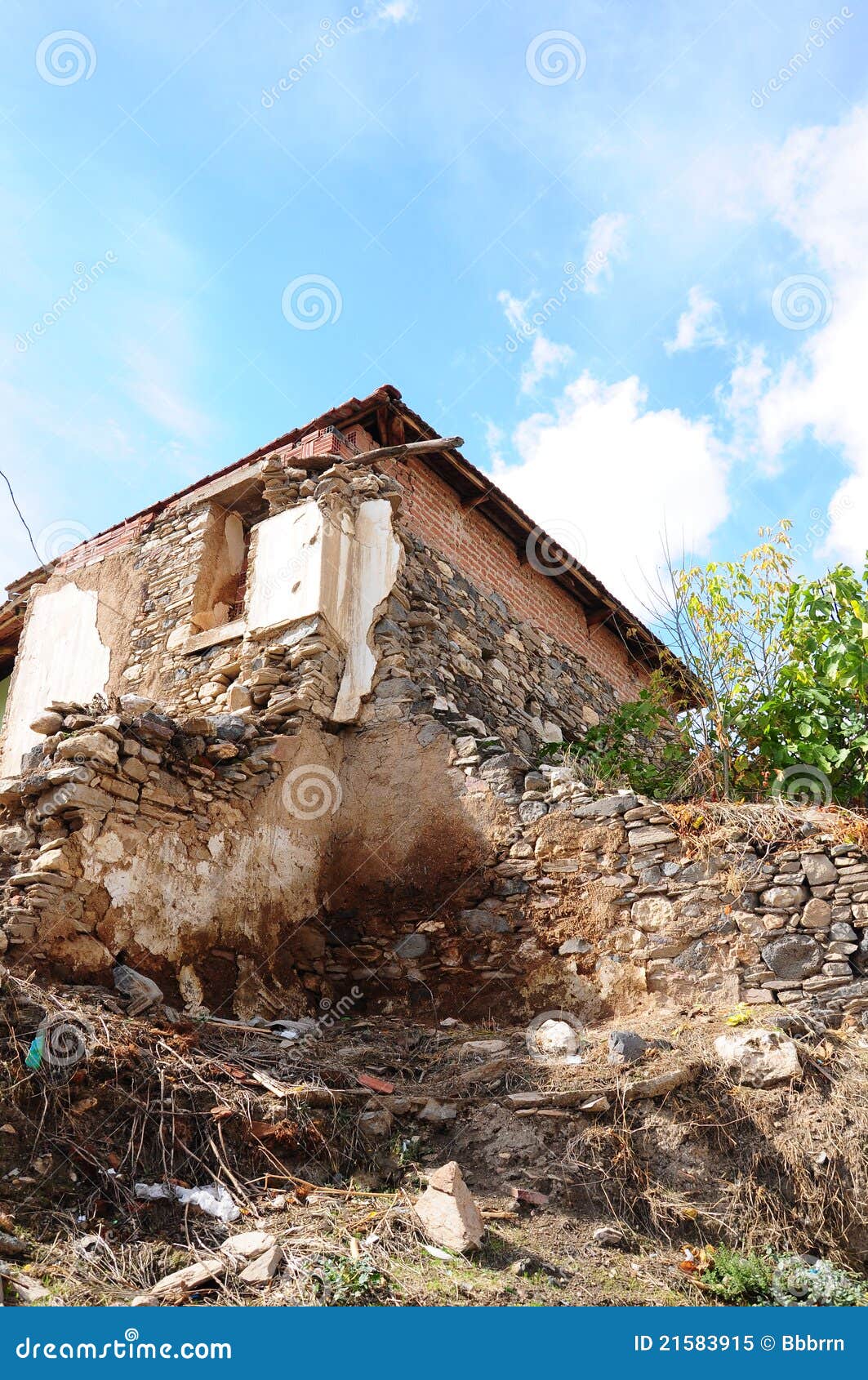 Abandoned and Damaged Building Stock Image - Image of anger, cracked ...