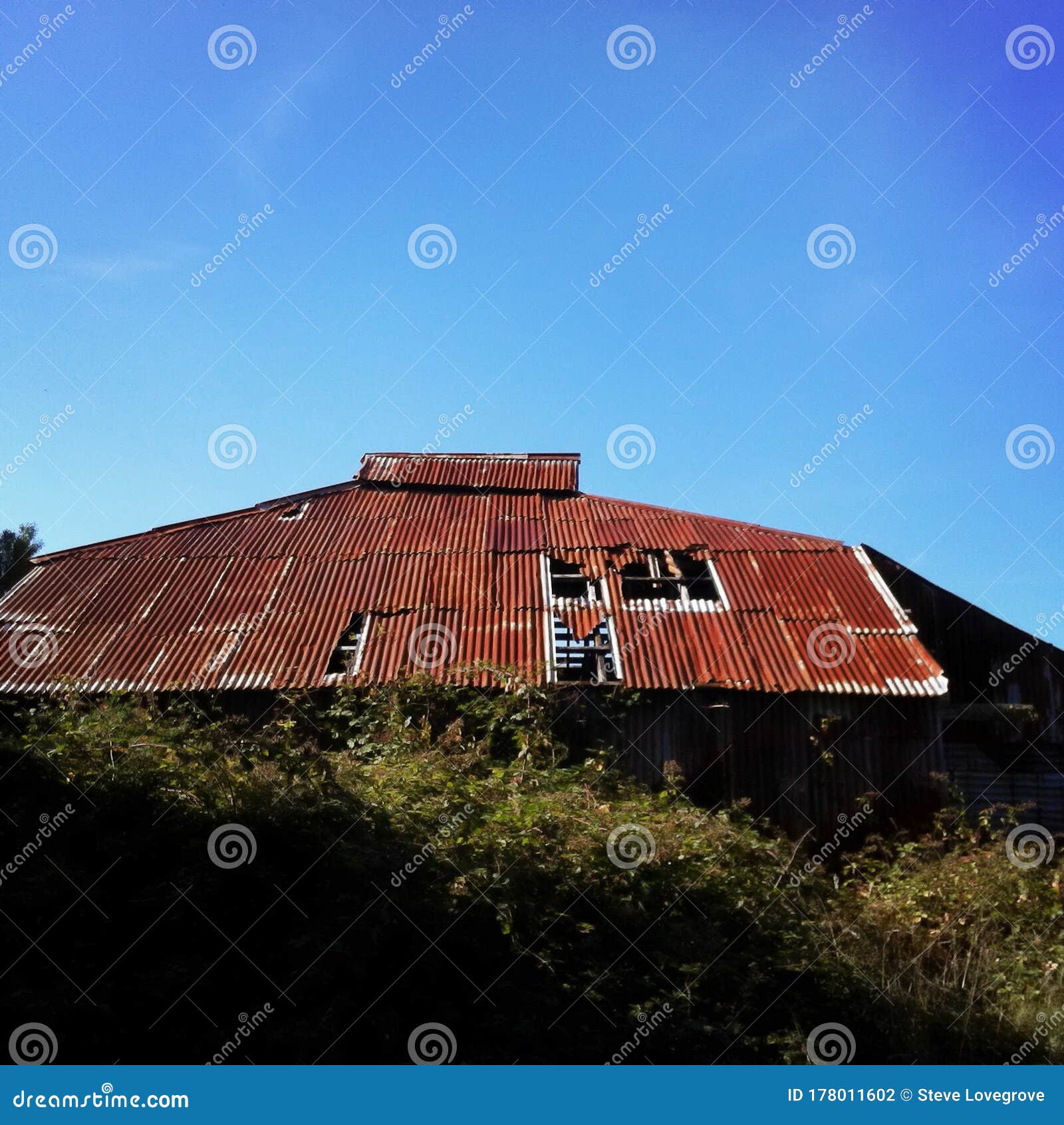 Abandoned Derelict Falling Down House Stock Photo - Image of weathered ...