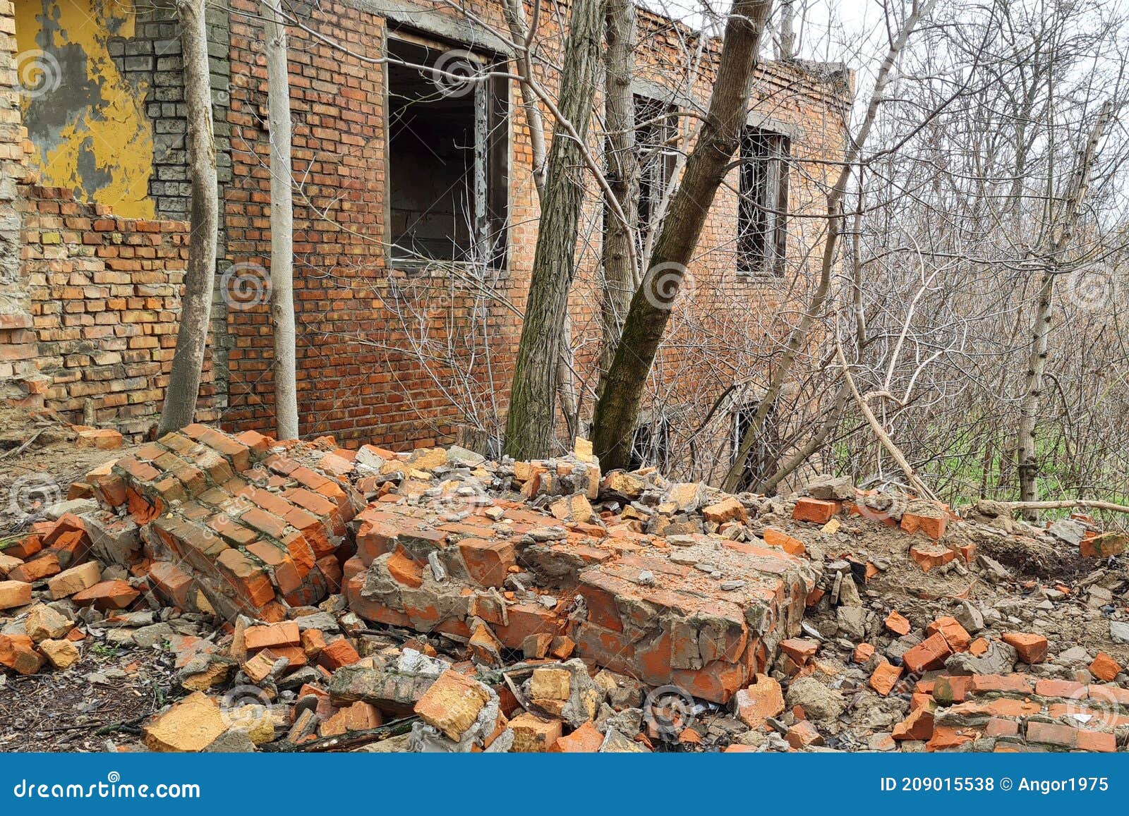 Abandoned Destroyed Old Brick House in City Stock Photo - Image of ...