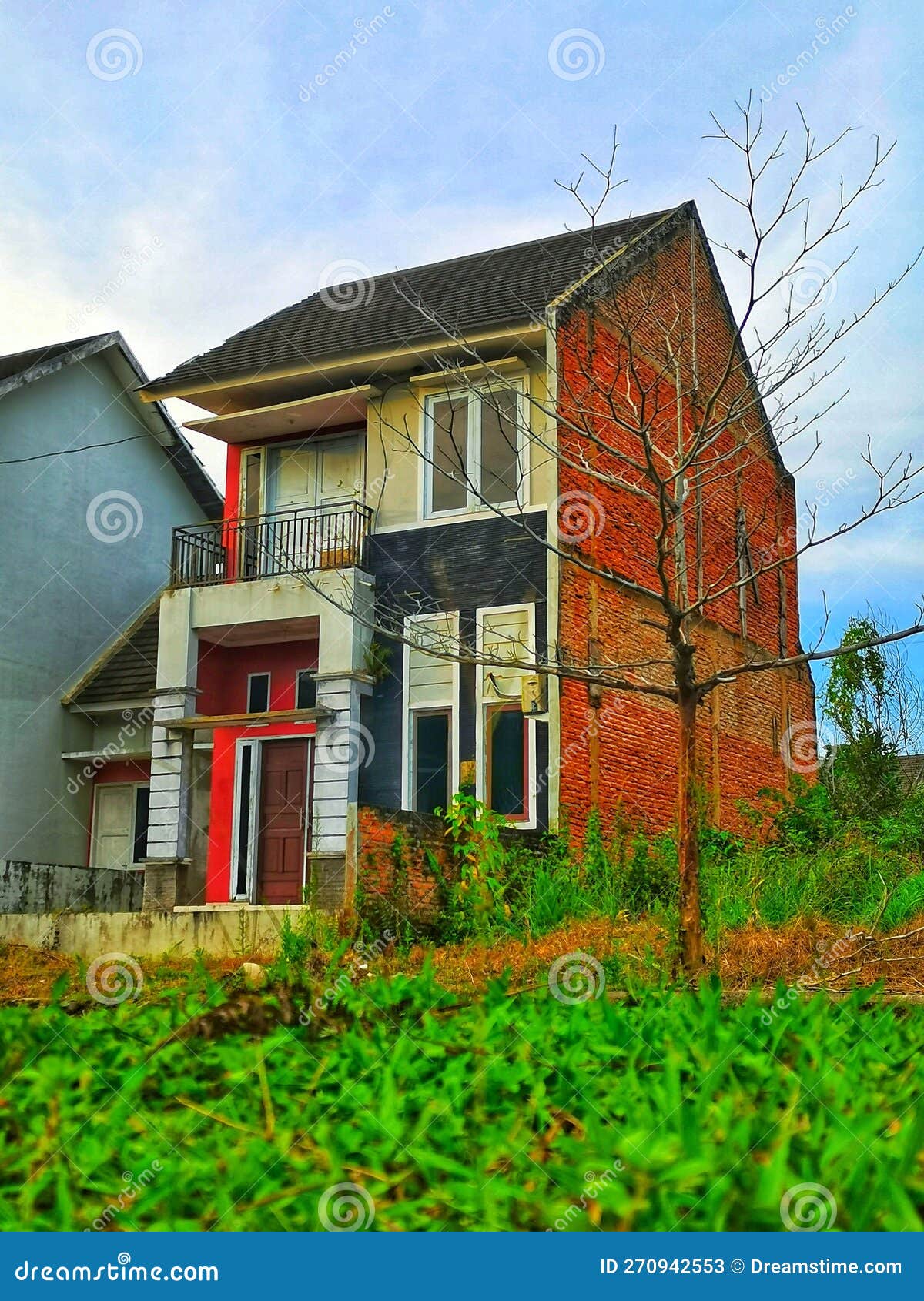 Abandoned empty house stock image. Image of property - 270942553