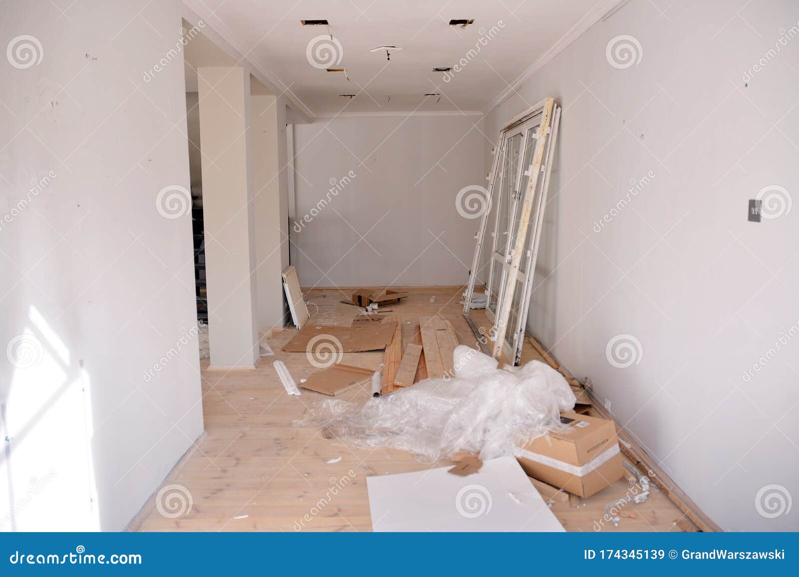Abandoned and Empty Interior of a Former Store. Stock Image - Image of ...