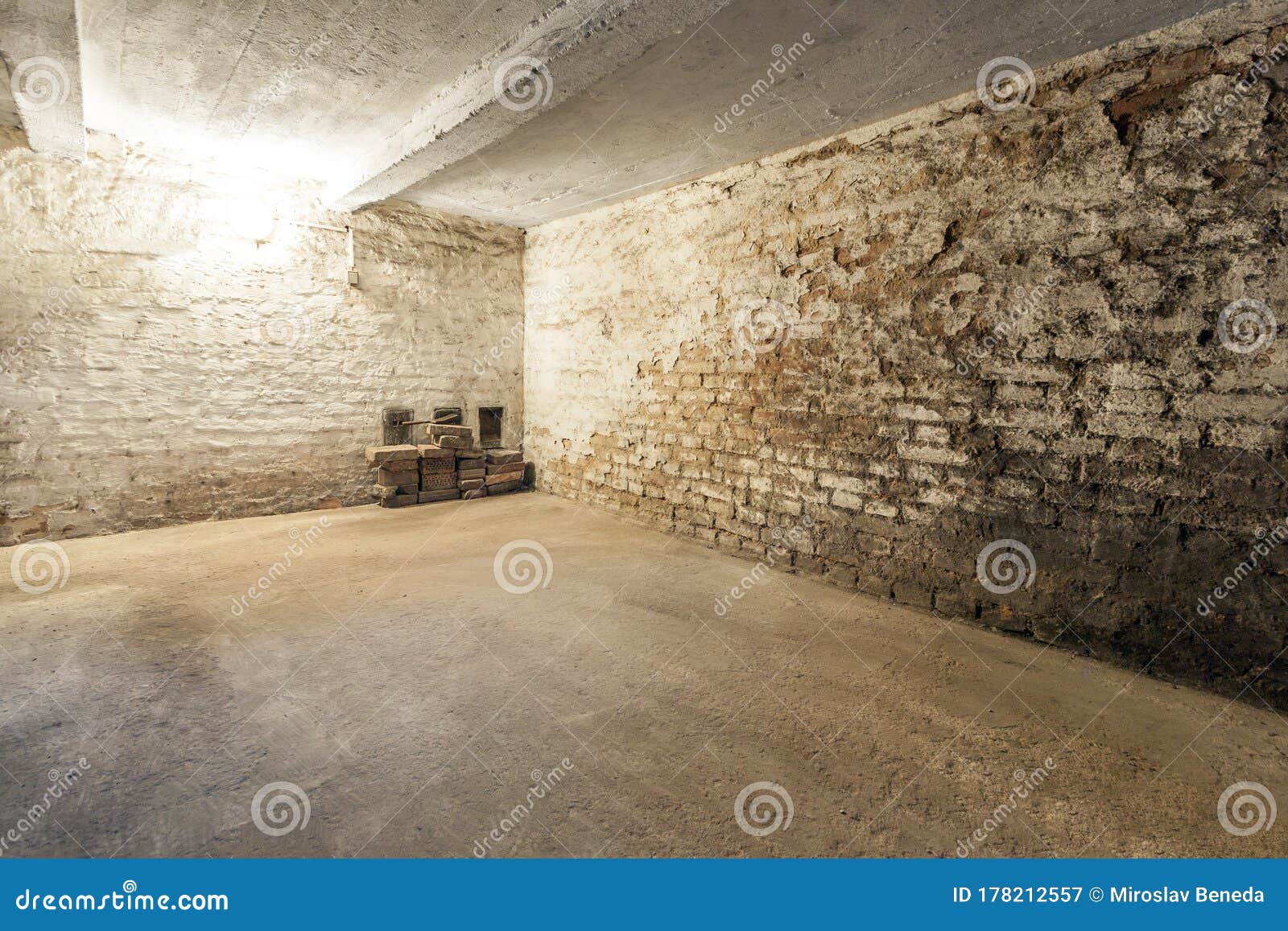 Abandoned Empty Old Dark Underground Cellar Stock Image - Image of ...