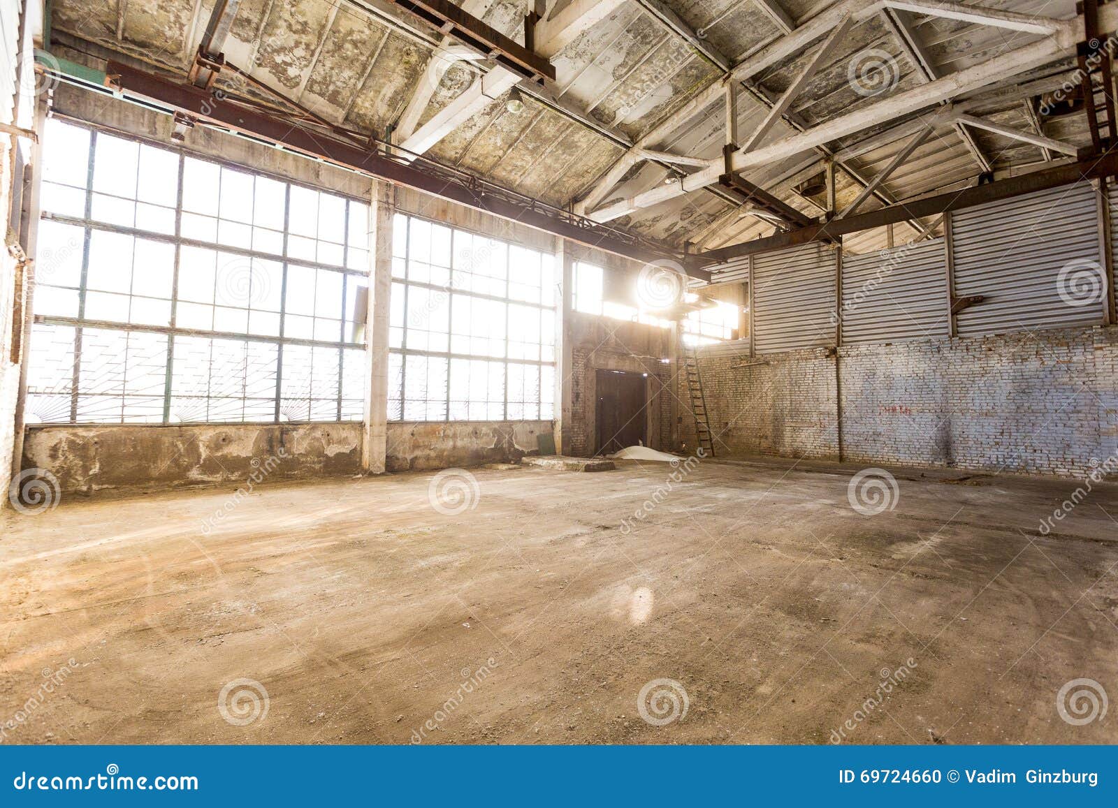 Abandoned Empty Room in an Old Factory Stock Photo - Image of interior ...