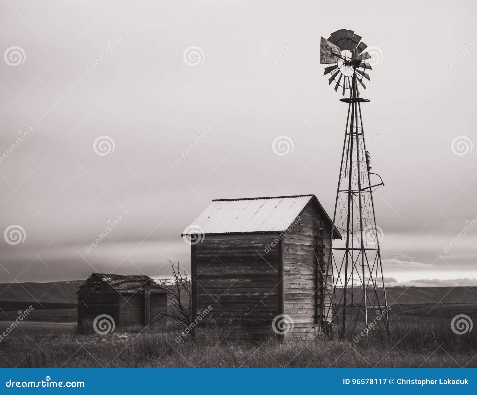 Abandoned Farm with Windmill Stock Image - Image of fields, farm: 96578117