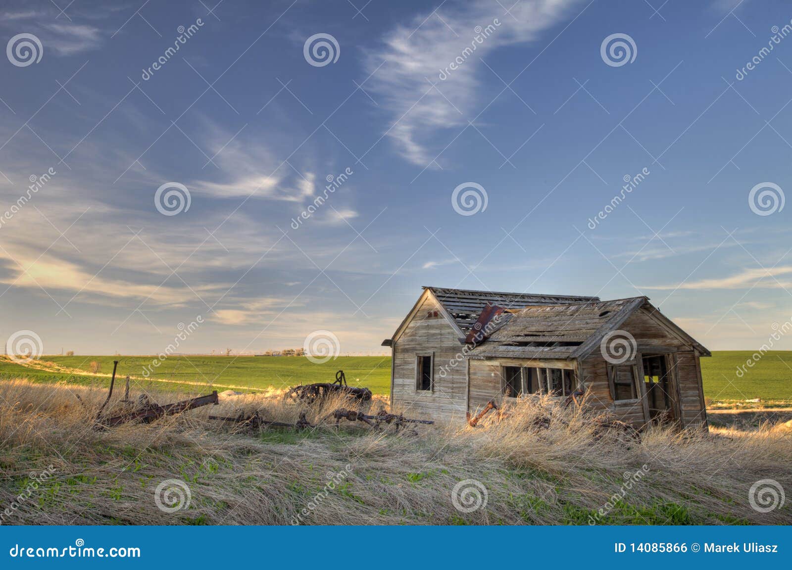 Abandoned Homestead on Prairie Stock Photo - Image of machinery, ruined ...
