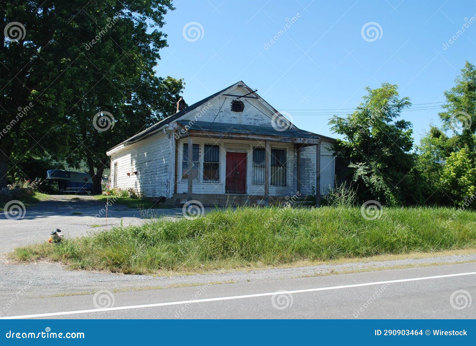 Abandoned House Isolated on a Desolate Landscape Stock Photo - Image of ...