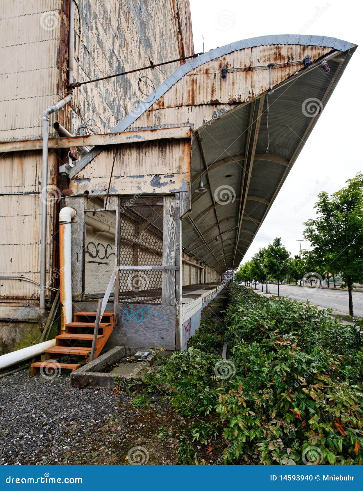Abandoned Industrial Warehouse Loading Dock Stock Photo - Image of door ...