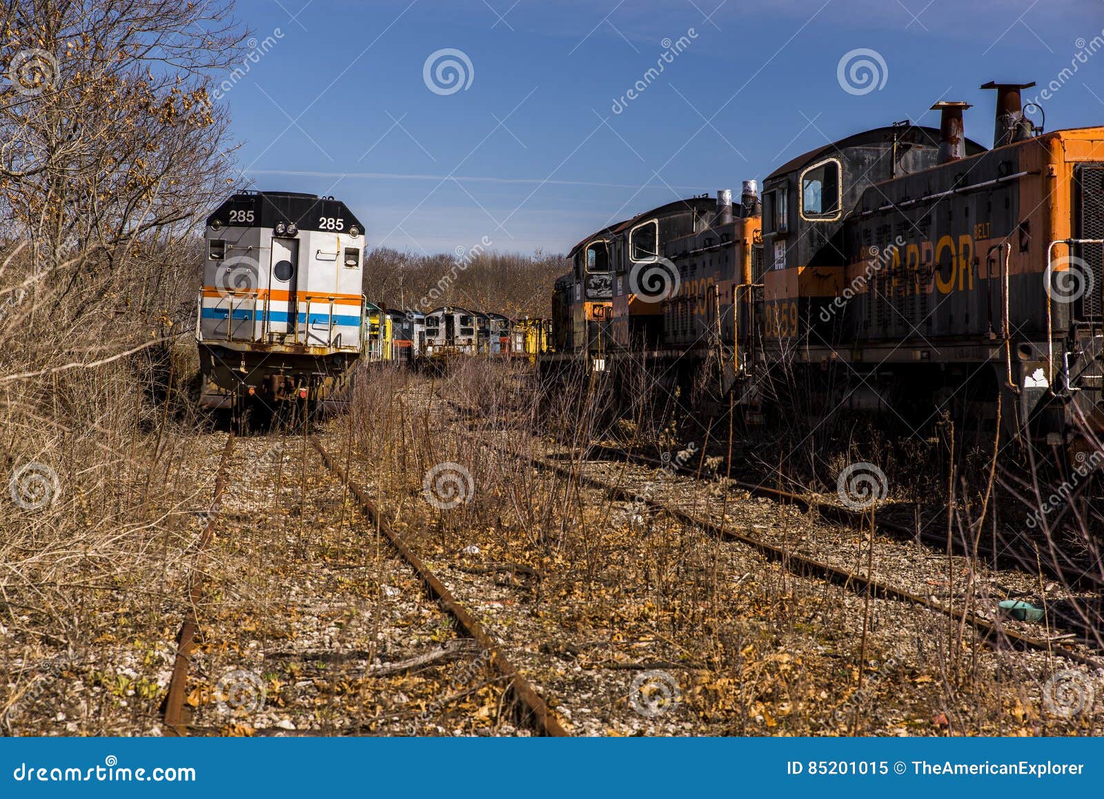 Abandoned Locomotive - Train - Ohio Editorial Image - Image of black ...