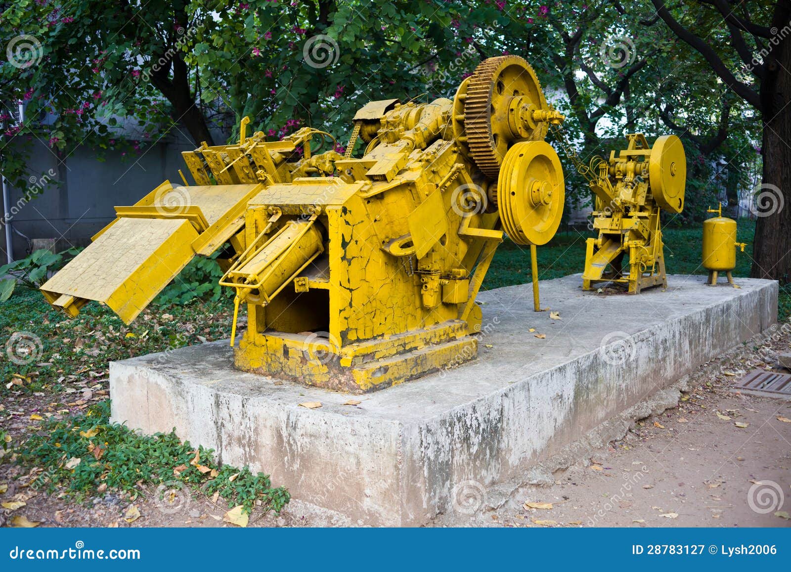 Abandoned machine stock image. Image of gear, steel, waste - 28783127