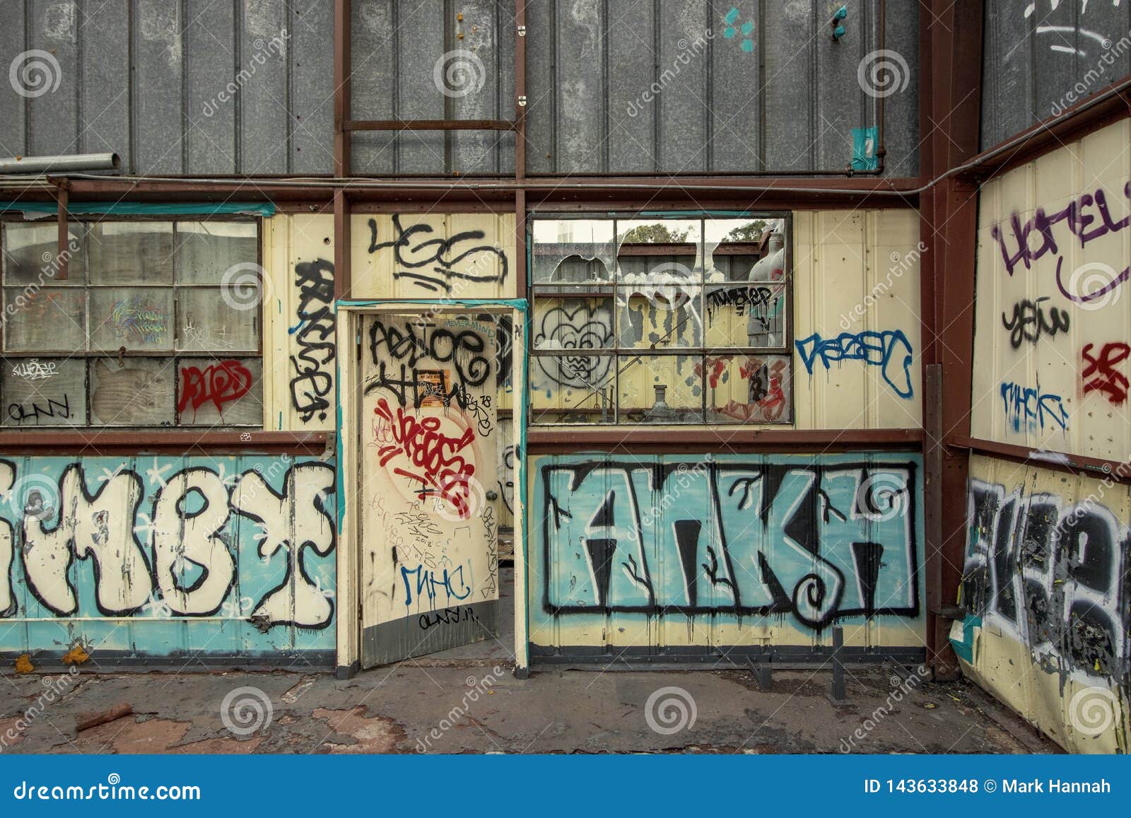 Abandoned Building with Graffiti in California Editorial Stock Photo ...