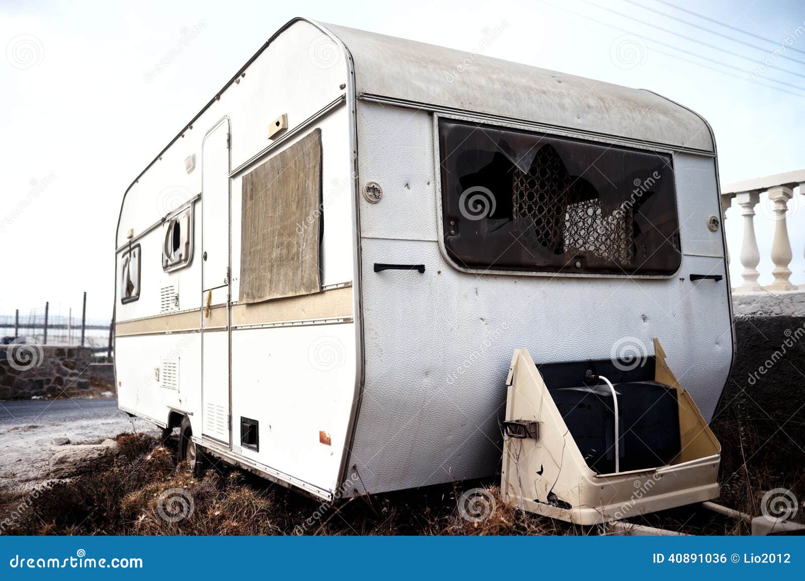 Abandoned old caravan stock photo. Image of abstract - 40891036