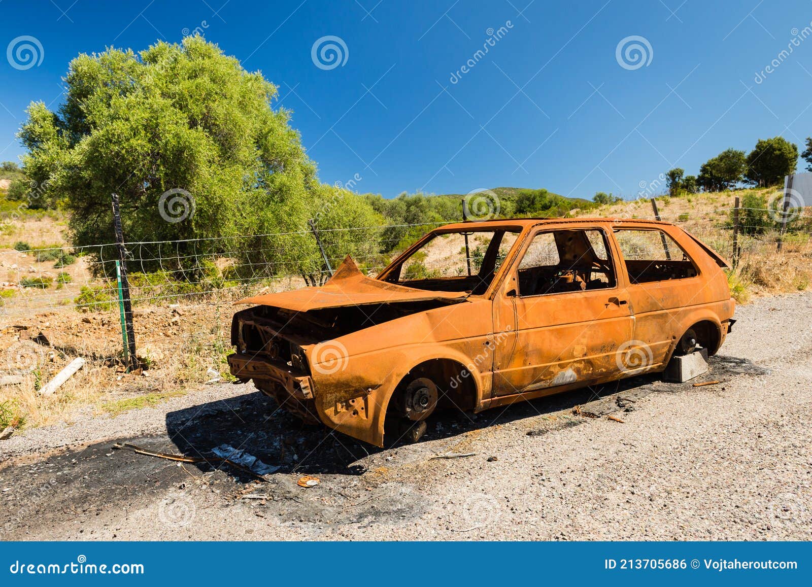 Abandoned Old Rusty Wreck of a Car Stock Photo - Image of crash, dumped ...