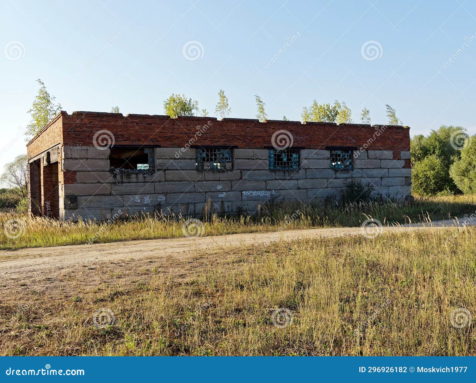 Abandoned One-storey Brick Building Stock Photo - Image of wall ...