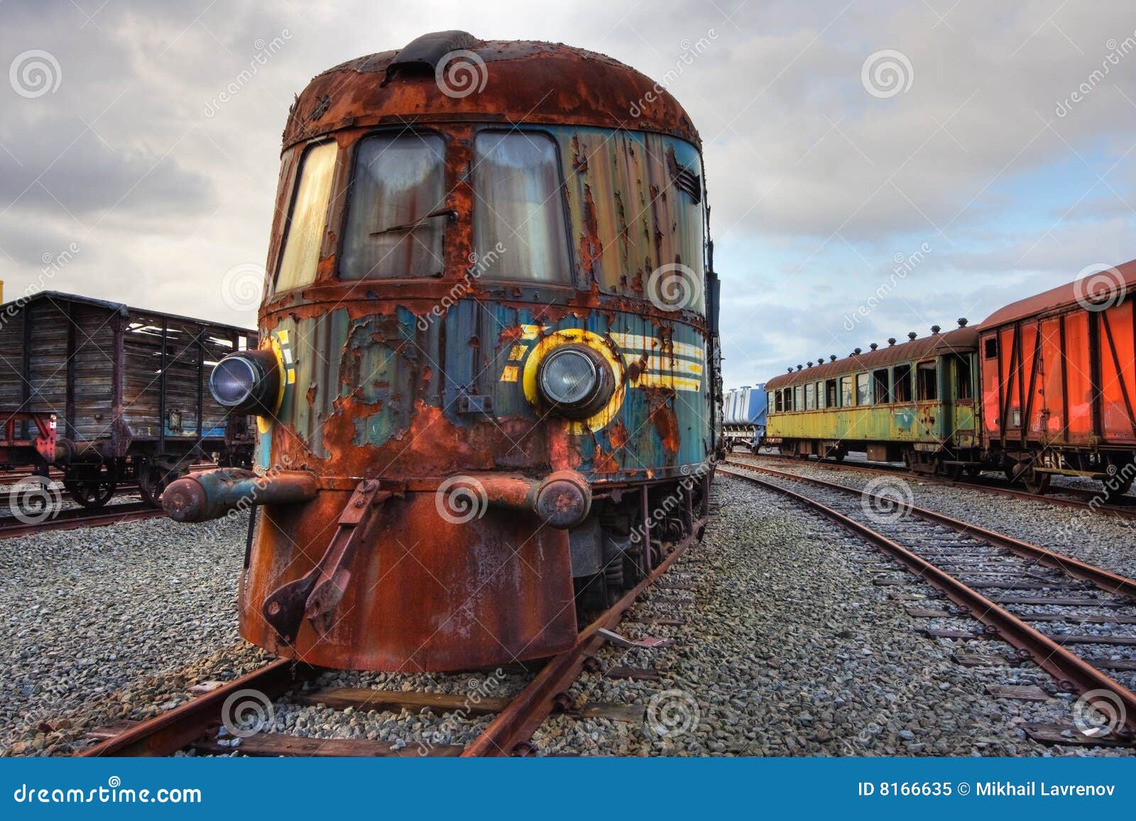 Abandoned Railroad Royalty-Free Stock Photo | CartoonDealer.com #98122503