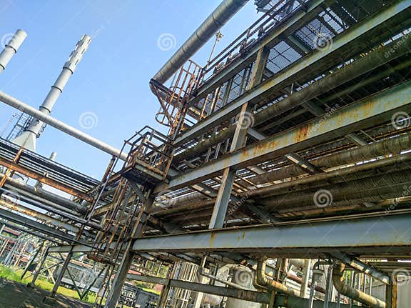 Abandoned refinery unit stock image. Image of iron, landmark - 283355669