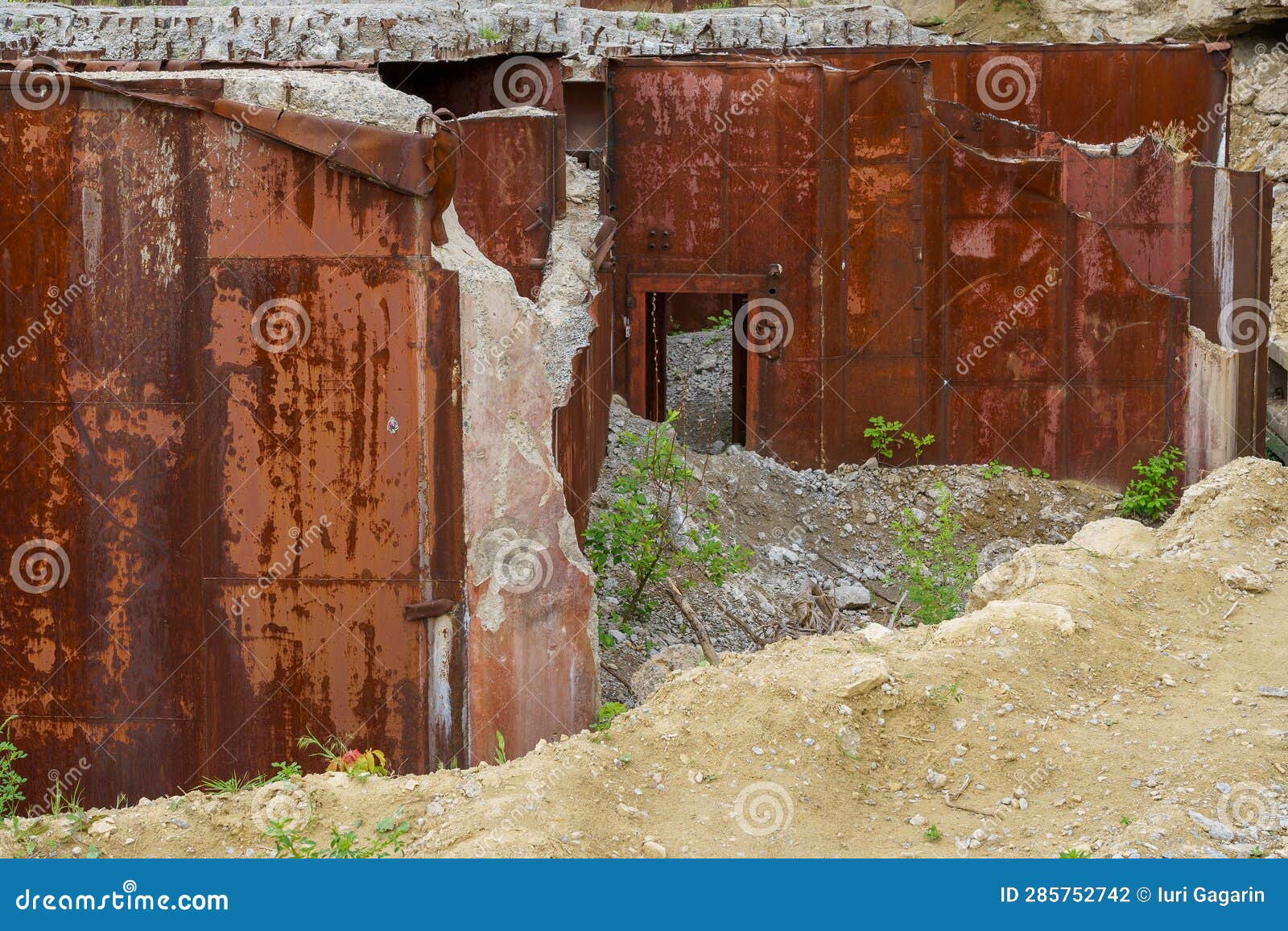 Abandoned Secret Nuclear Bunker. Cold War Command Post, Object 1180 ...