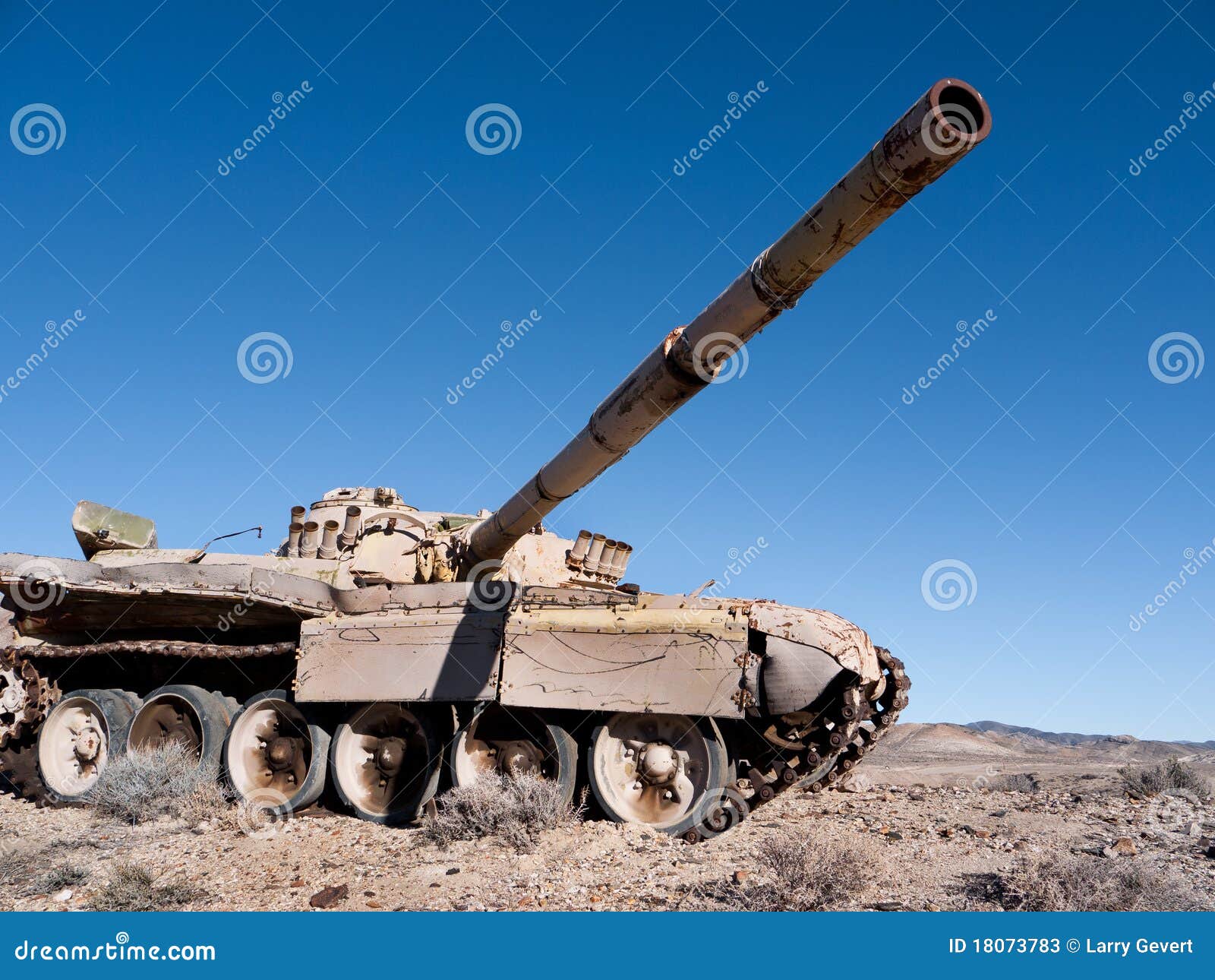 Abandoned Tank in the Desert Stock Image - Image of conflict, armor ...