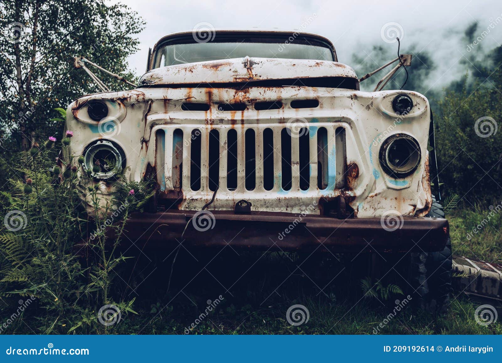 Abandoned truck rusty stock photo. Image of outdoors - 209192614