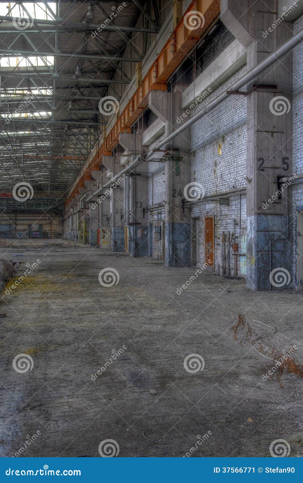 Abandoned warehouse stock image. Image of building, city - 37566771