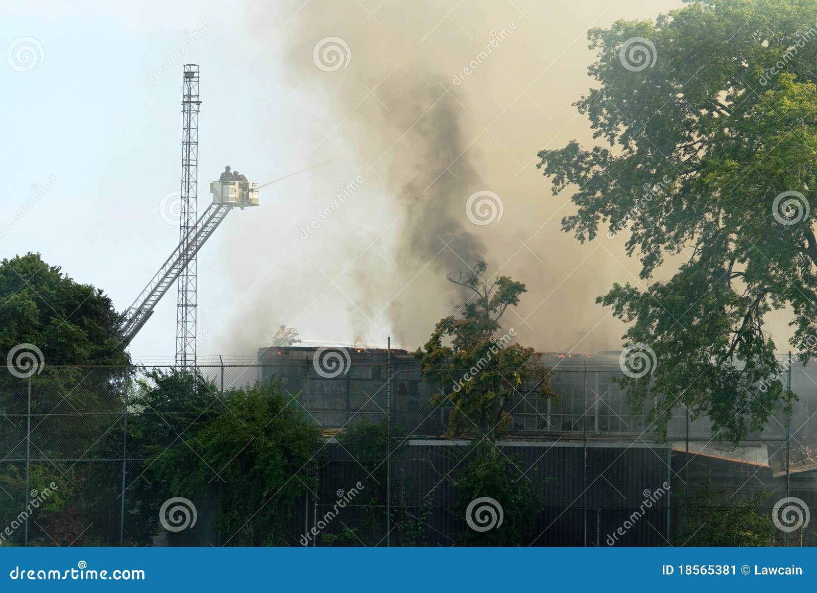 Abandoned Warehouse Fire editorial photo. Image of danger - 18565381