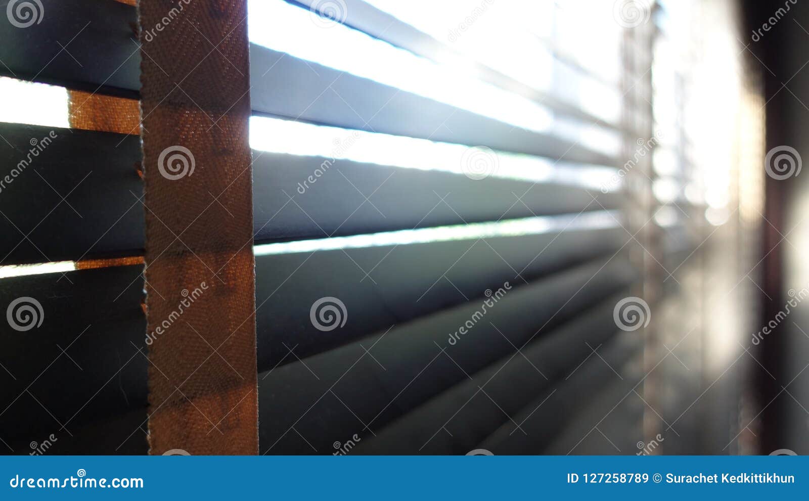 Abat-jour En Bois De Windows D'abat-jour De Volets Image stock - Image ...