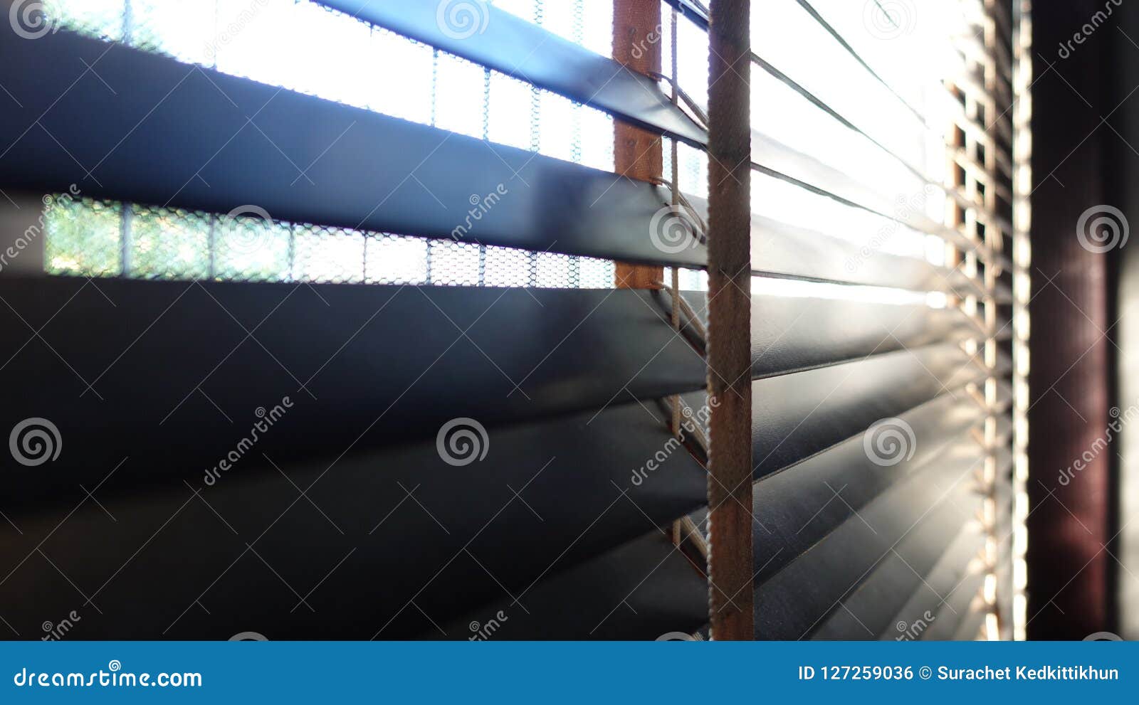 Abat-jour En Bois De Windows D'abat-jour De Volets Photo stock - Image ...