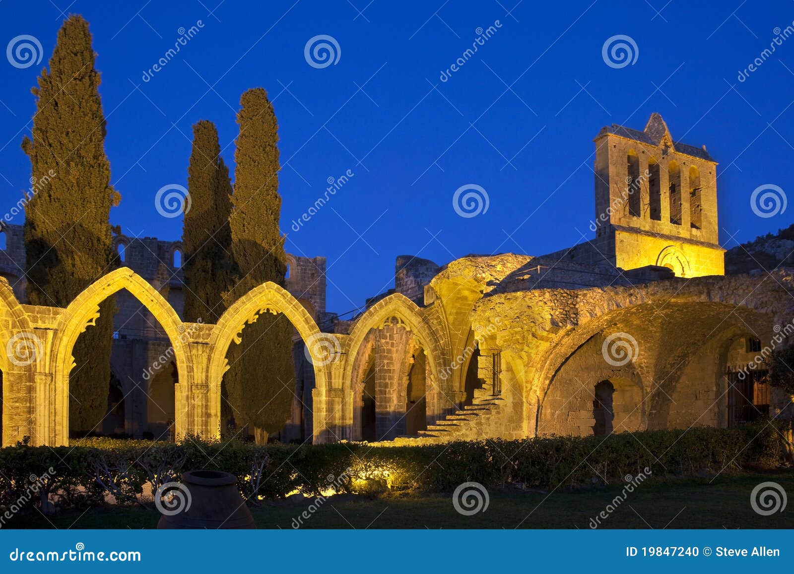 Abbaye De Bellapais - Chypre Turque Photo stock - Image du éclairé ...