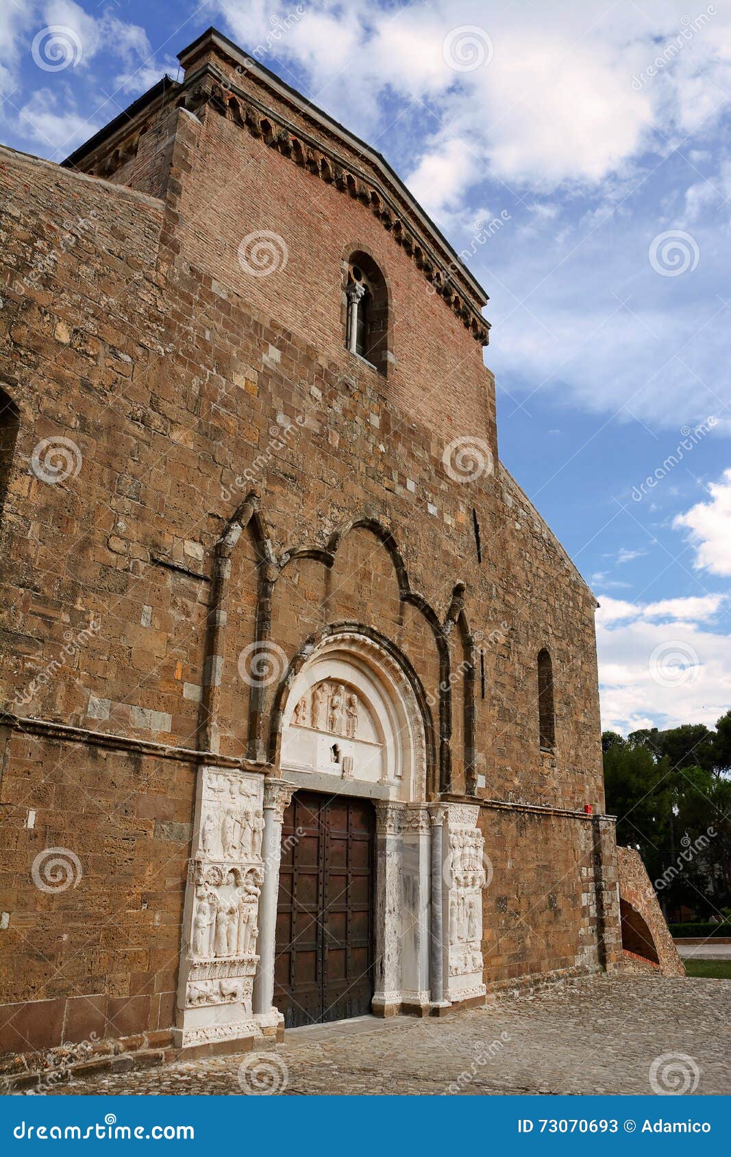 Abbazia Di San Giovanni in Venere in Fossacesia (Italia) Immagine Stock ... Abbazia Di San Giovanni in Venere in Fossacesia (Italia) Immagine Stock ...