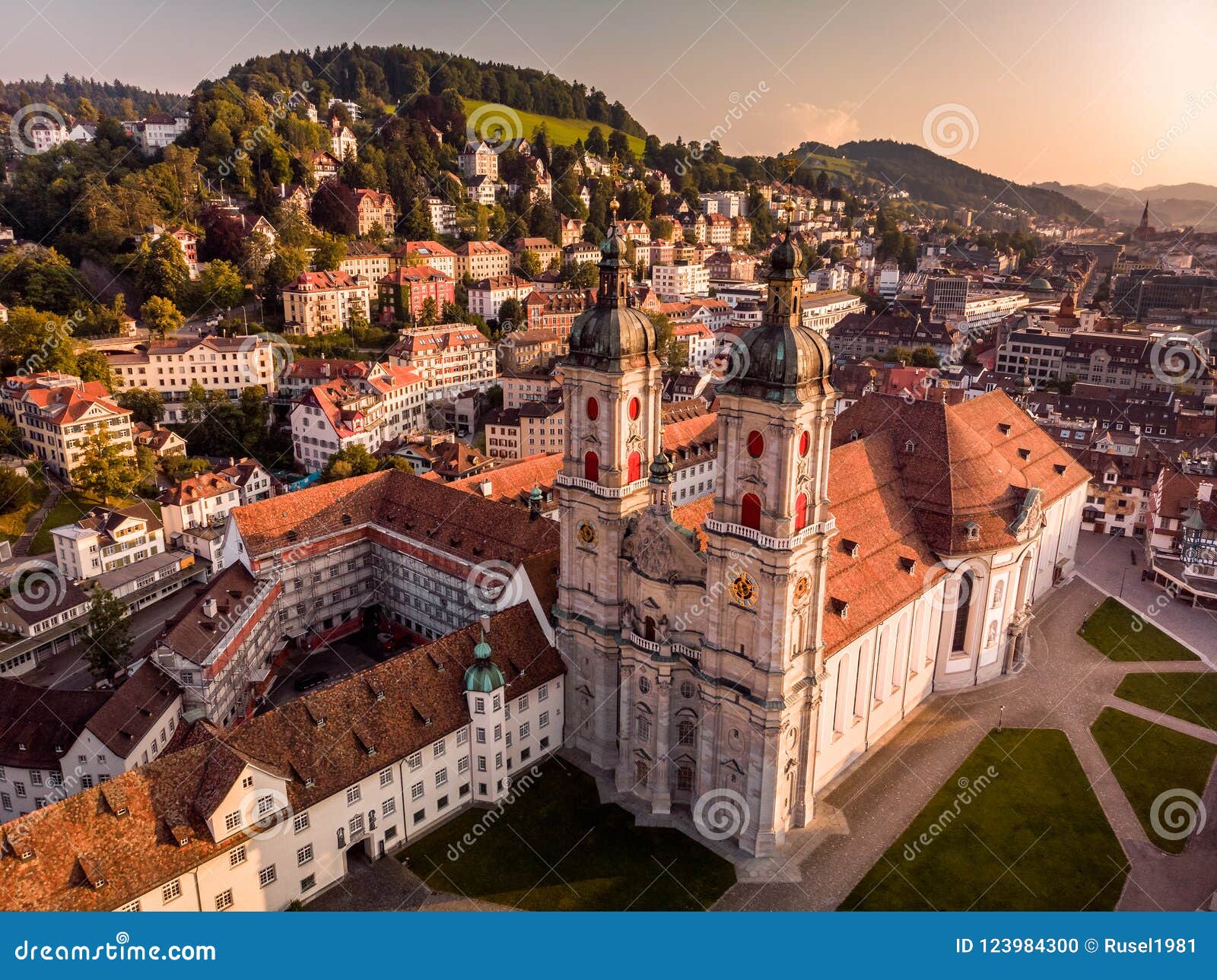 Abbey Cathedral Van De Schaafwond Van Heilige Stock Foto - Image of ...