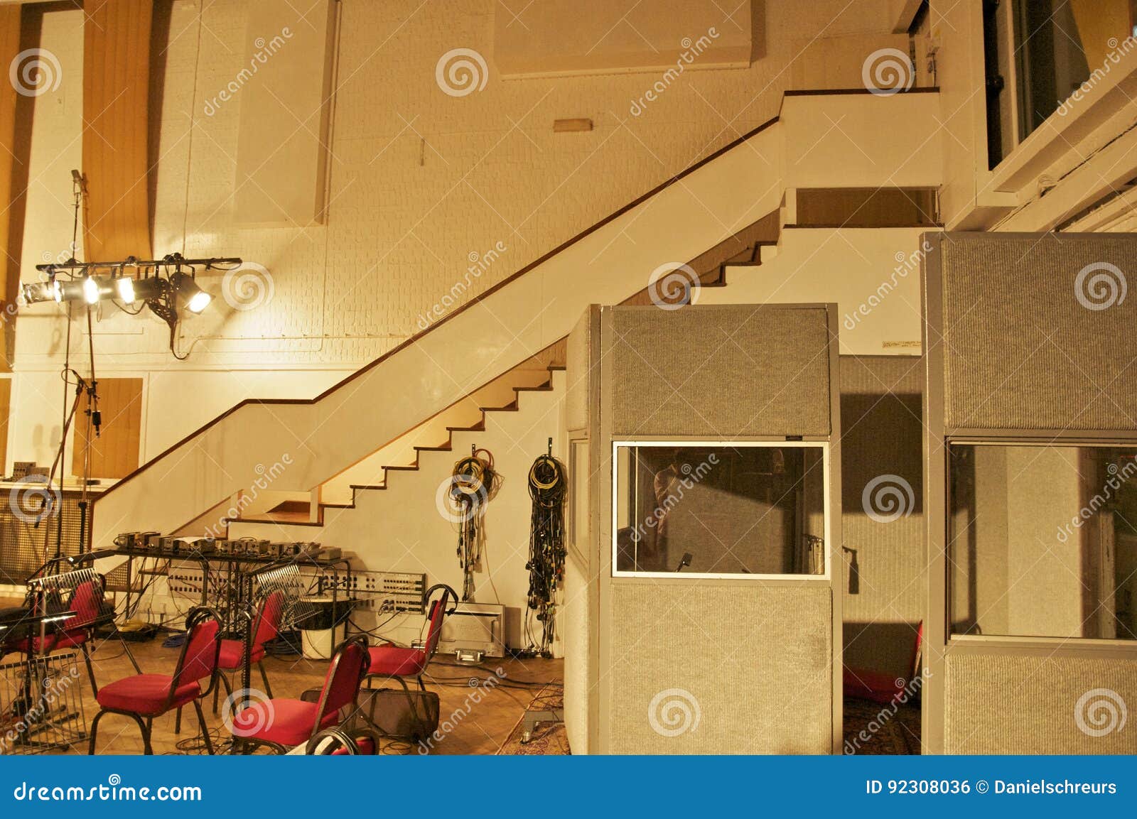 Abbey Road Studios, London editorial photo. Image of industry - 92308036