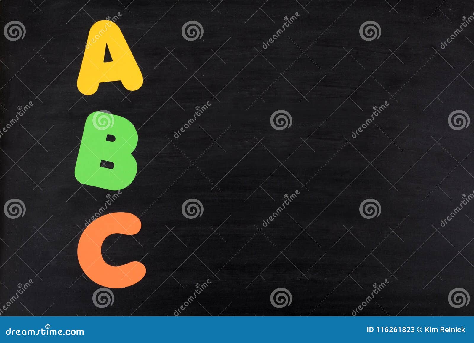 ABC-Alphabetbuchstaben Auf Tafel Stockbild - Bild von tafel, alphabet ...